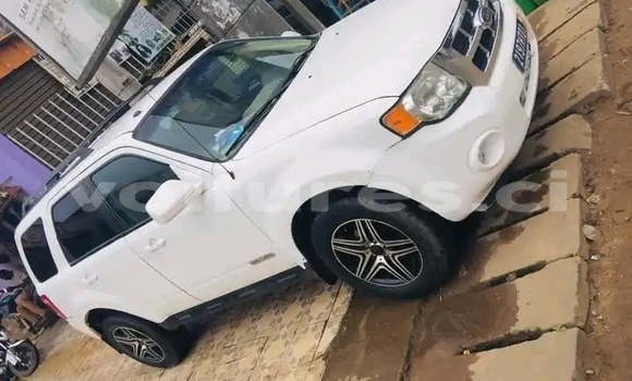 Acheter occasion voiture ford escape blanc à abidjan, abidjan - voitures.ci