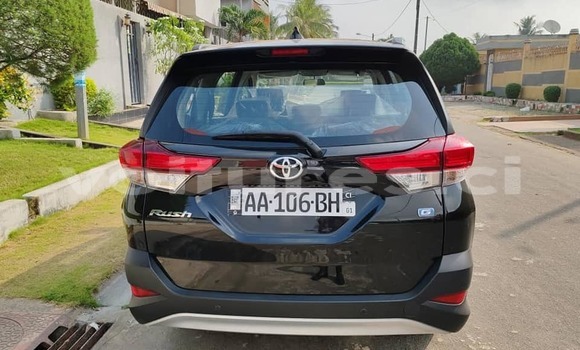 Sayi na hannu toyota rush blue mota in aboisso a ivory coast - voitures.ci